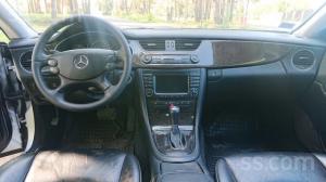 Pelēks Mercedes-Benz CLS 320 2006 Rīga, ar dzinēja tilpumu 3.00 L un nobraukumu 331 tūkst. km par 5950 €, foto 14 vietnē AUTOMOTO.COM.LV