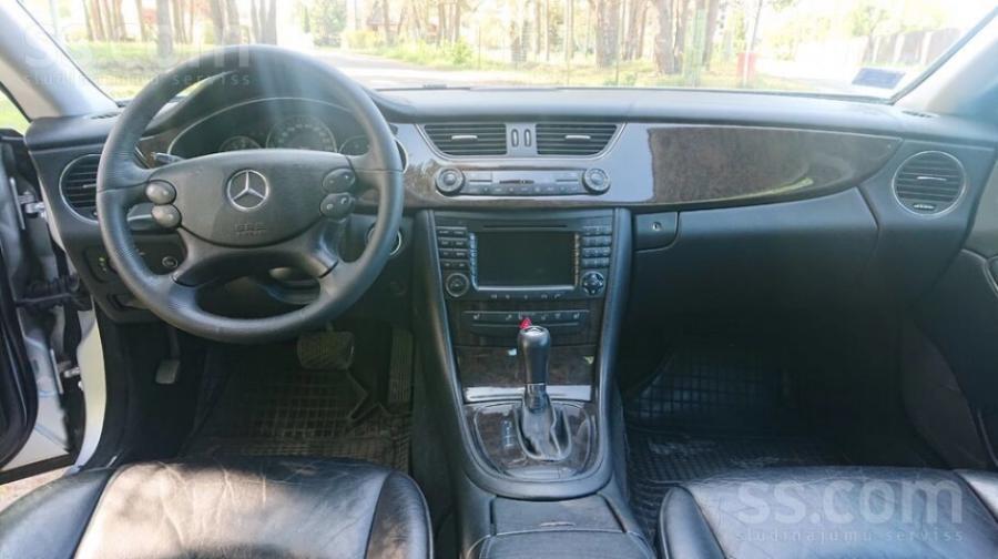 Pelēks Mercedes-Benz CLS 320 2006 Rīga, ar dzinēja tilpumu 3.00 L un nobraukumu 331 tūkst. km par 5950 €, foto 14 vietnē AUTOMOTO.COM.LV