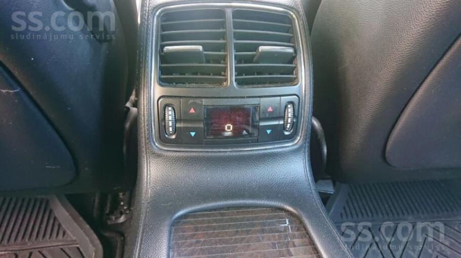 Pelēks Mercedes-Benz CLS 320 2006 Rīga, ar dzinēja tilpumu 3.00 L un nobraukumu 331 tūkst. km par 5950 €, foto 16 vietnē AUTOMOTO.COM.LV