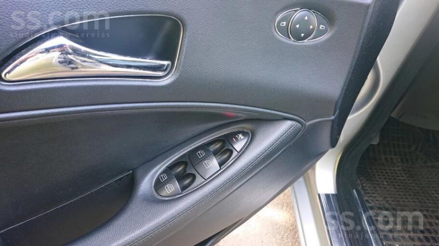 Pelēks Mercedes-Benz CLS 320 2006 Rīga, ar dzinēja tilpumu 3.00 L un nobraukumu 331 tūkst. km par 5950 €, foto 17 vietnē AUTOMOTO.COM.LV