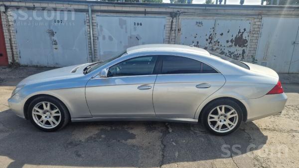 Pelēks Mercedes-Benz CLS 320 2006 Rīga, ar dzinēja tilpumu 3.00 L un nobraukumu 225 tūkst. km par 5650 €, foto 7 vietnē AUTOMOTO.COM.LV