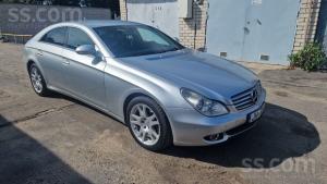 Grey Mercedes-Benz CLS 320 2006 in Riga, with an engine capacity of 3.00 L and mileage of 225 thousand km for 5650 €, photo 3 on AUTOMOTO.COM.LV