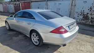 Grey Mercedes-Benz CLS 320 2006 in Riga, with an engine capacity of 3.00 L and mileage of 225 thousand km for 5650 €, photo 4 on AUTOMOTO.COM.LV