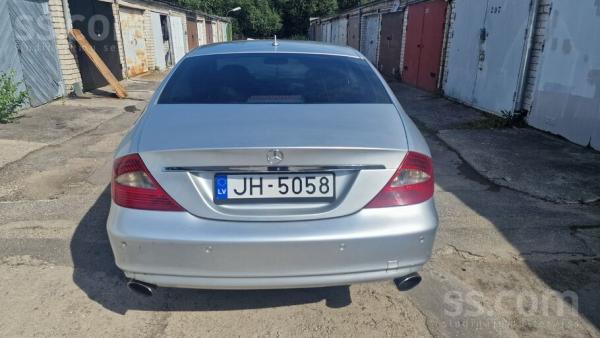 Pelēks Mercedes-Benz CLS 320 2006 Rīga, ar dzinēja tilpumu 3.00 L un nobraukumu 225 tūkst. km par 5650 €, foto 5 vietnē AUTOMOTO.COM.LV