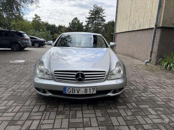 Pelēks Mercedes-Benz CLS 320 2006 Palanga, ar dzinēja tilpumu 2.99 L un nobraukumu 510 tūkst. km par 4000 €, foto 3 vietnē AUTOMOTO.COM.LV