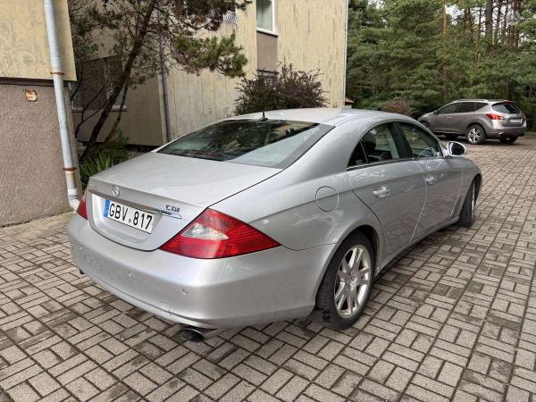 Pelēks Mercedes-Benz CLS 320 2006 Palanga, ar dzinēja tilpumu 2.99 L un nobraukumu 510 tūkst. km par 4000 €, foto 6 vietnē AUTOMOTO.COM.LV