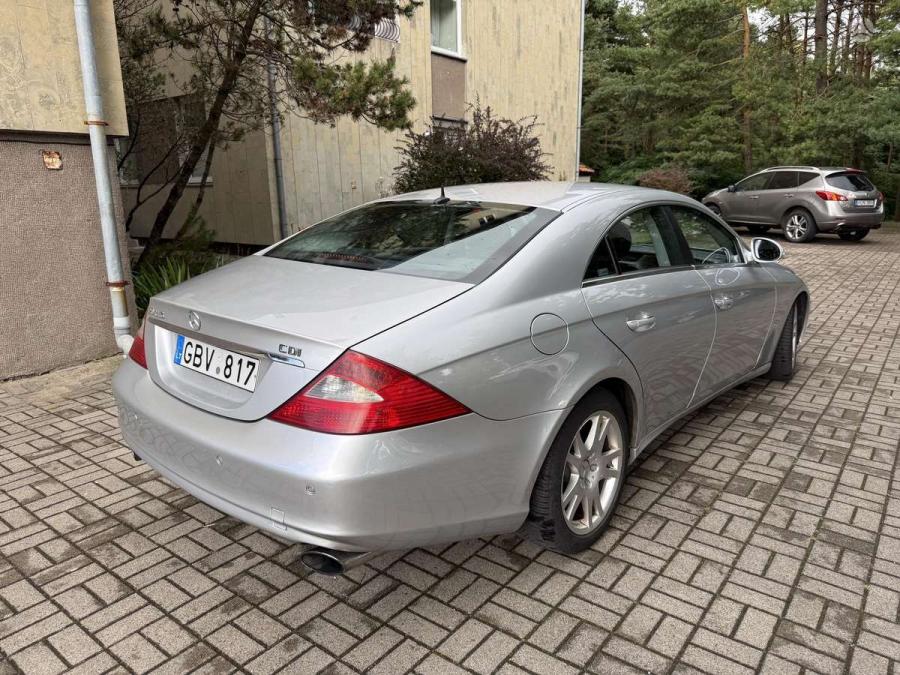 Pelēks Mercedes-Benz CLS 320 2006 Palanga, ar dzinēja tilpumu 2.99 L un nobraukumu 510 tūkst. km par 4000 €, foto 6 vietnē AUTOMOTO.COM.LV