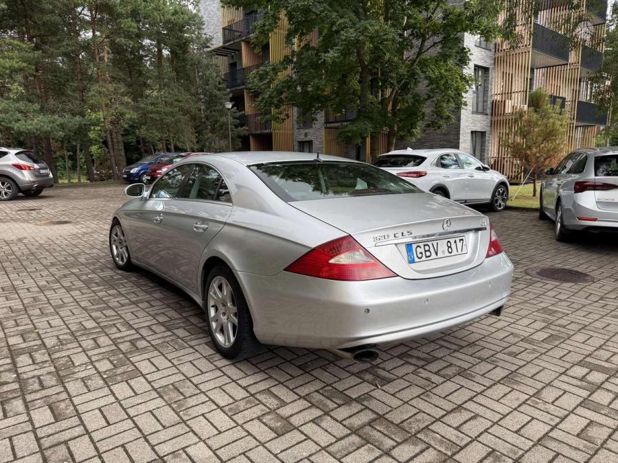 Pelēks Mercedes-Benz CLS 320 2006 Palanga, ar dzinēja tilpumu 2.99 L un nobraukumu 510 tūkst. km par 4000 €, foto 8 vietnē AUTOMOTO.COM.LV
