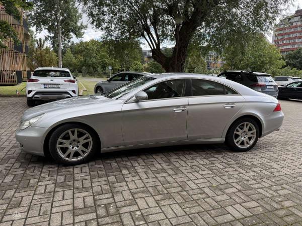 Pelēks Mercedes-Benz CLS 320 2006 Palanga, ar dzinēja tilpumu 2.99 L un nobraukumu 510 tūkst. km par 4000 €, foto 9 vietnē AUTOMOTO.COM.LV