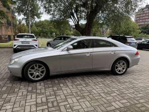 Pelēks Mercedes-Benz CLS 320 2006 Palanga, ar dzinēja tilpumu 2.99 L un nobraukumu 510 tūkst. km par 4000 €, foto 9 vietnē AUTOMOTO.COM.LV