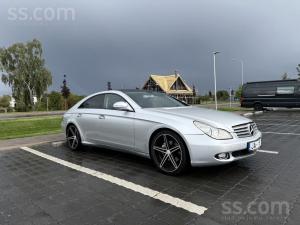 Grey Mercedes-Benz CLS 320 2006 in Riga, with an engine capacity of 3.00 L and mileage of 315 thousand km for 5000 €, photo 5 on AUTOMOTO.COM.LV