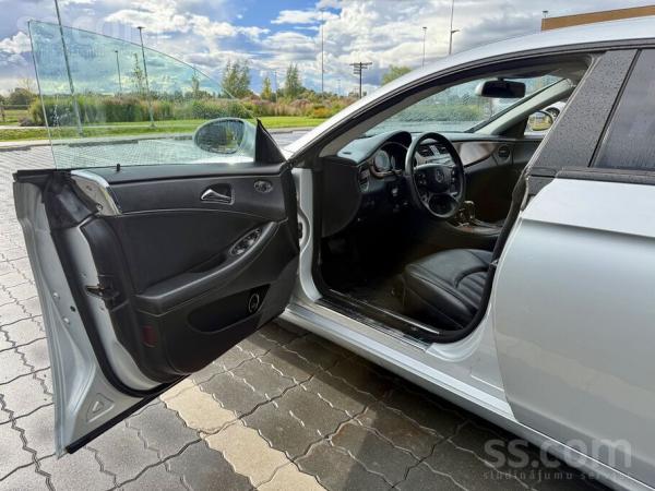 Pelēks Mercedes-Benz CLS 320 2006 Rīga, ar dzinēja tilpumu 3.00 L un nobraukumu 315 tūkst. km par 5000 €, foto 8 vietnē AUTOMOTO.COM.LV