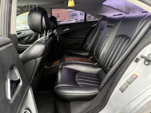 Grey Mercedes-Benz CLS 320 2006 in Riga, with an engine capacity of 3.00 L and mileage of 315 thousand km for 5000 €, photo 12 on AUTOMOTO.COM.LV
