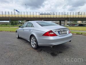 Pelēks Mercedes-Benz CLS 320 2007 Rīga, ar dzinēja tilpumu 3.00 L un nobraukumu 380 tūkst. km par 3800 €, foto 7 vietnē AUTOMOTO.COM.LV