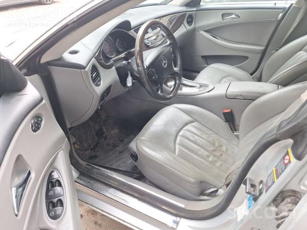Grey Mercedes-Benz CLS 320 2007 in Riga, with an engine capacity of 3.00 L and mileage of 380 thousand km for 3800 €, photo 8 on AUTOMOTO.COM.LV
