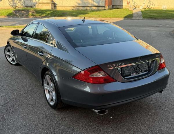 Pelēks Mercedes-Benz CLS 320 2007 Utena, ar dzinēja tilpumu 3.00 L un nobraukumu 315 tūkst. km par 4440 €, foto 6 vietnē AUTOMOTO.COM.LV