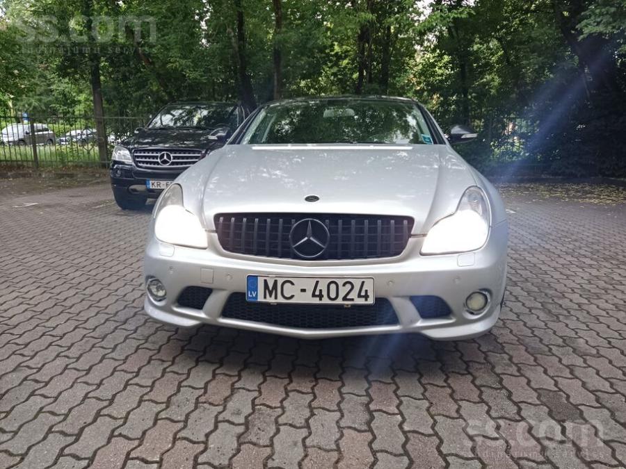 Grey Mercedes-Benz CLS 320 2008 in Riga, with an engine capacity of 3.00 L and mileage of 360 thousand km for 5800 €, photo 4 on AUTOMOTO.COM.LV