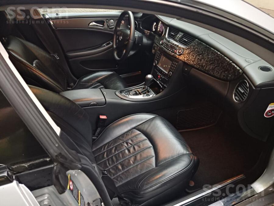 Grey Mercedes-Benz CLS 320 2008 in Riga, with an engine capacity of 3.00 L and mileage of 360 thousand km for 5800 €, photo 11 on AUTOMOTO.COM.LV