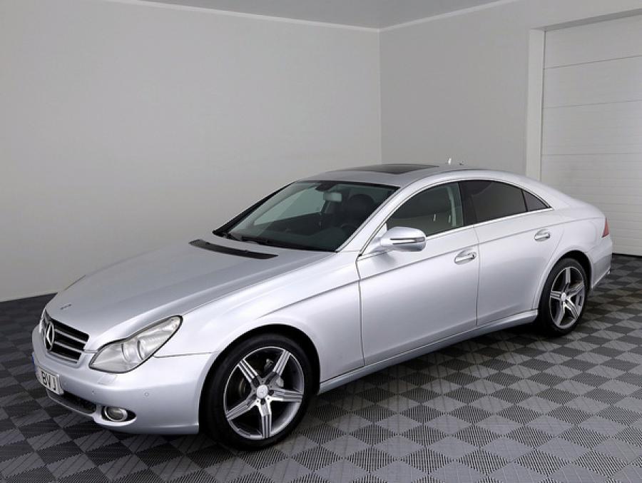 Pelēks Mercedes-Benz CLS 320 2008 Tallina, ar dzinēja tilpumu 3.00 L un nobraukumu 285 tūkst. km par 3999 €, foto 3 vietnē AUTOMOTO.COM.LV