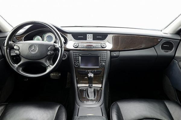 Grey Mercedes-Benz CLS 320 2008 in Tallinn, with an engine capacity of 3.00 L and mileage of 285 thousand km for 3999 €, photo 5 on AUTOMOTO.COM.LV