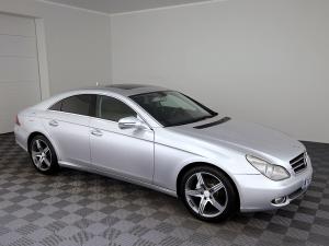 Pelēks Mercedes-Benz CLS 320 2008 Tallina, ar dzinēja tilpumu 3.00 L un nobraukumu 285 tūkst. km par 3999 €, foto 10 vietnē AUTOMOTO.COM.LV