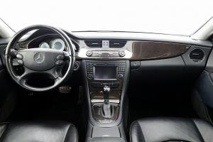 Pelēks Mercedes-Benz CLS 320 2008 Tallina, ar dzinēja tilpumu 3.00 L un nobraukumu 285 tūkst. km par 3999 €, foto 14 vietnē AUTOMOTO.COM.LV