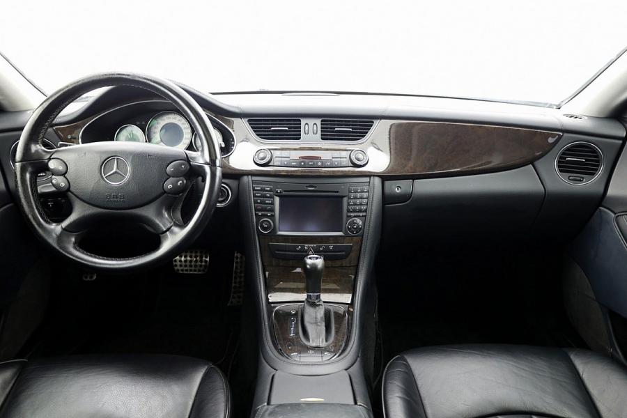 Pelēks Mercedes-Benz CLS 320 2008 Tallina, ar dzinēja tilpumu 3.00 L un nobraukumu 285 tūkst. km par 3999 €, foto 14 vietnē AUTOMOTO.COM.LV
