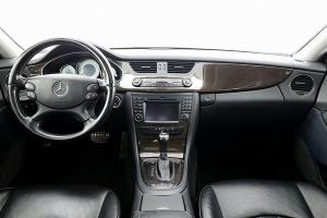 Grey Mercedes-Benz CLS 320 2008 in Tallinn, with an engine capacity of 3.00 L and mileage of 285 thousand km for 3799 €, photo 6 on AUTOMOTO.COM.LV