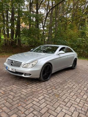 Pelēks Mercedes-Benz CLS 320 2008 Talsi, ar dzinēja tilpumu 3.00 L un nobraukumu 310 tūkst. km par 5000 €, foto 3 vietnē AUTOMOTO.COM.LV