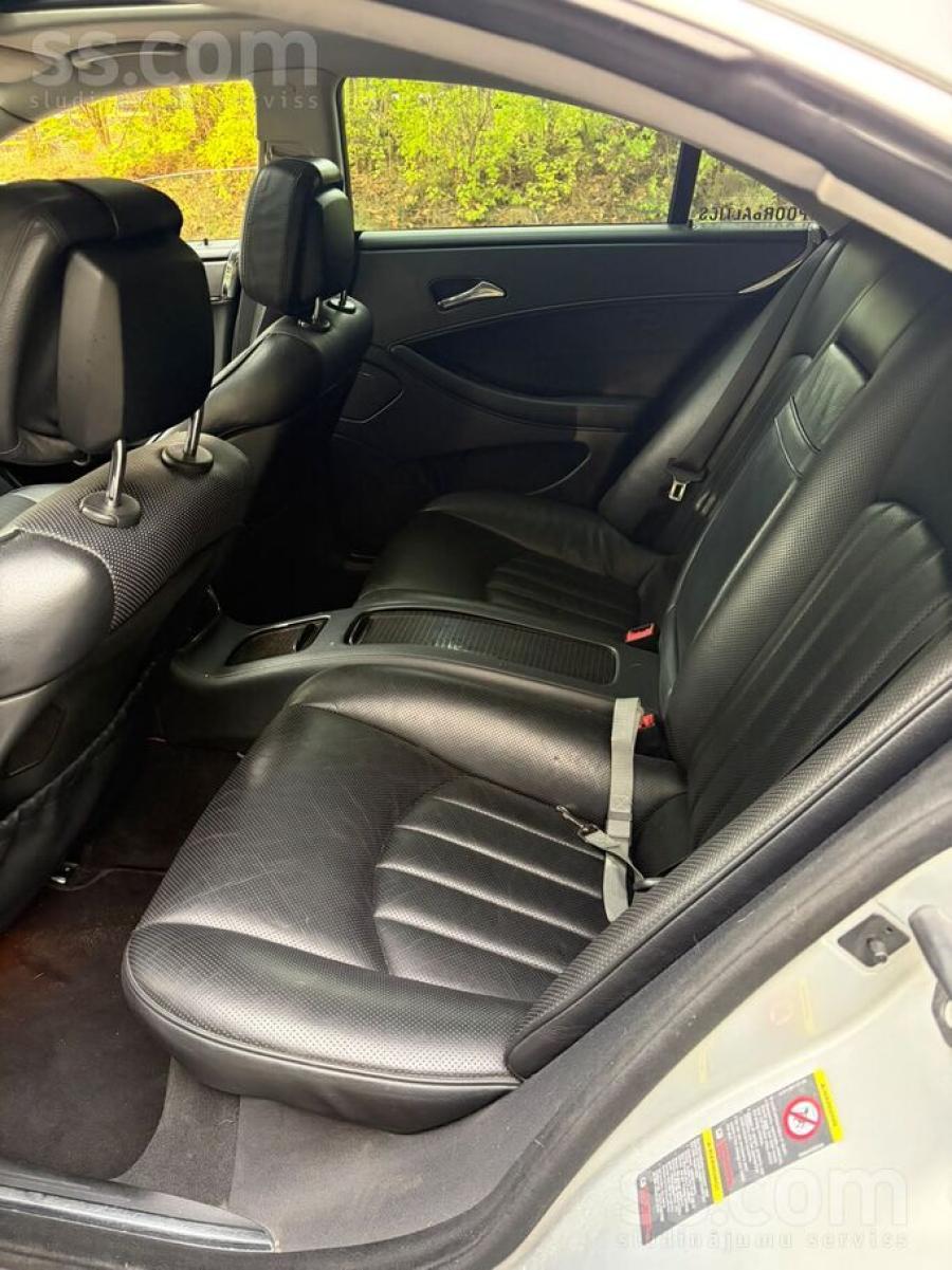 Pelēks Mercedes-Benz CLS 320 2008 Talsi, ar dzinēja tilpumu 3.00 L un nobraukumu 310 tūkst. km par 5000 €, foto 9 vietnē AUTOMOTO.COM.LV