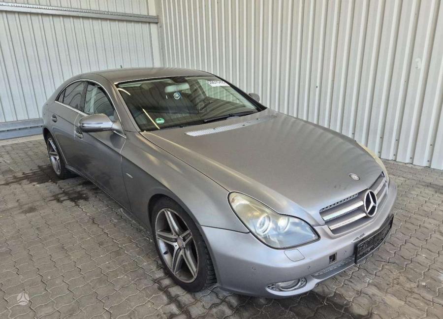 Pelēks Mercedes-Benz CLS 320 2009 Klaipėda, ar dzinēja tilpumu 3.00 L un nobraukumu 295 tūkst. km par 3300 €, foto 1 vietnē AUTOMOTO.COM.LV