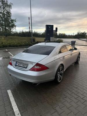 Grey Mercedes-Benz CLS 320 2009 in Vilnius, with an engine capacity of 2.99 L and mileage of 440 thousand km for 4000 €, photo 5 on AUTOMOTO.COM.LV