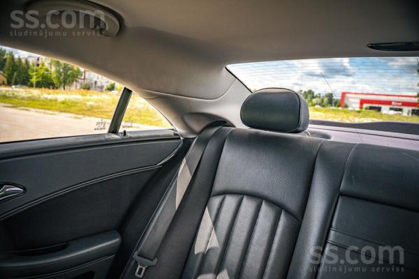 Красный Мерседес ЦЛС 320 2006 в Лимбажи, объемом двигателя 3.00 л и пробегом 543 тыс. км за 4500 €, фото 8 на AUTOMOTO.COM.LV