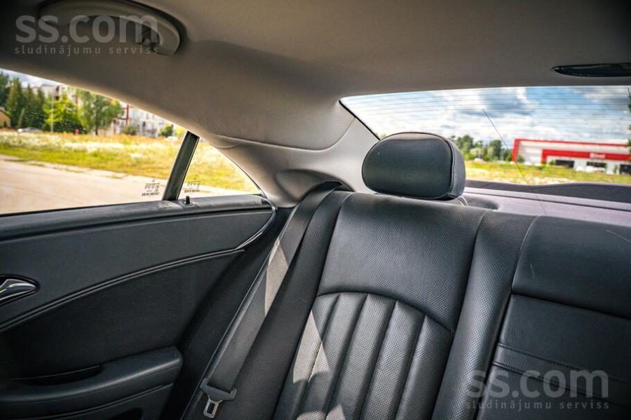 Sarkans Mercedes-Benz CLS 320 2006 Limbaži, ar dzinēja tilpumu 3.00 L un nobraukumu 543 tūkst. km par 4500 €, foto 9 vietnē AUTOMOTO.COM.LV