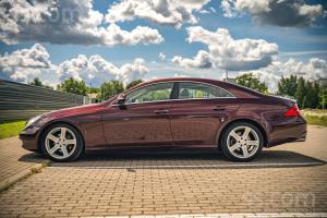 Sarkans Mercedes-Benz CLS 320 2006 Limbaži, ar dzinēja tilpumu 3.00 L un nobraukumu 543 tūkst. km par 4500 €, foto 12 vietnē AUTOMOTO.COM.LV