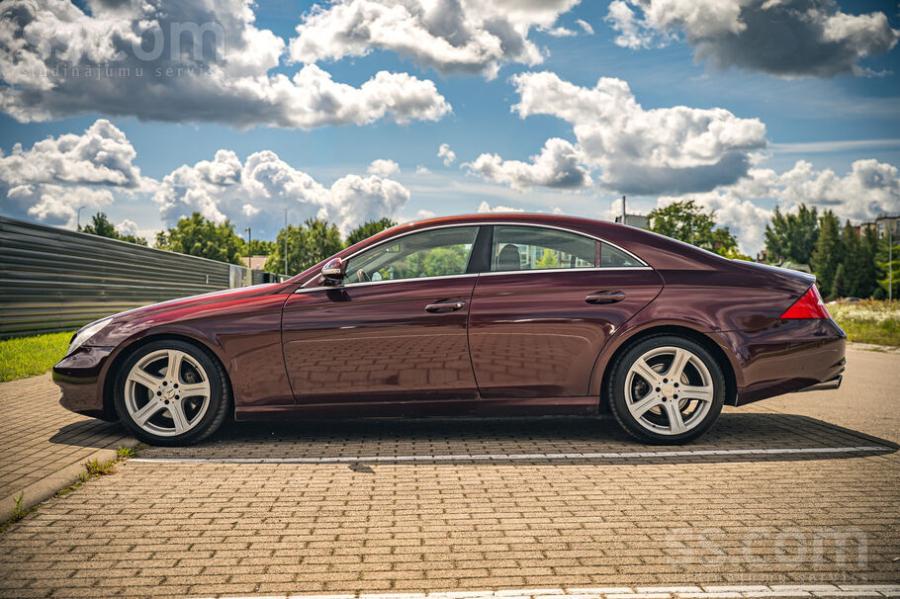 Sarkans Mercedes-Benz CLS 320 2006 Limbaži, ar dzinēja tilpumu 3.00 L un nobraukumu 543 tūkst. km par 4500 €, foto 12 vietnē AUTOMOTO.COM.LV