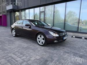 Red Mercedes-Benz CLS 320 2009 in Riga, with an engine capacity of 3.00 L and mileage of 327 thousand km for 7900 €, photo  on AUTOMOTO.COM.LV
