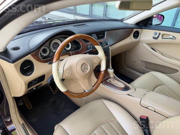 Sarkans Mercedes-Benz CLS 320 2009 Rīga, ar dzinēja tilpumu 3.00 L un nobraukumu 327 tūkst. km par 7900 €, foto 7 vietnē AUTOMOTO.COM.LV