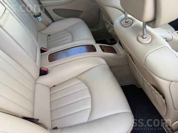 Sarkans Mercedes-Benz CLS 320 2009 Rīga, ar dzinēja tilpumu 3.00 L un nobraukumu 327 tūkst. km par 7900 €, foto 9 vietnē AUTOMOTO.COM.LV