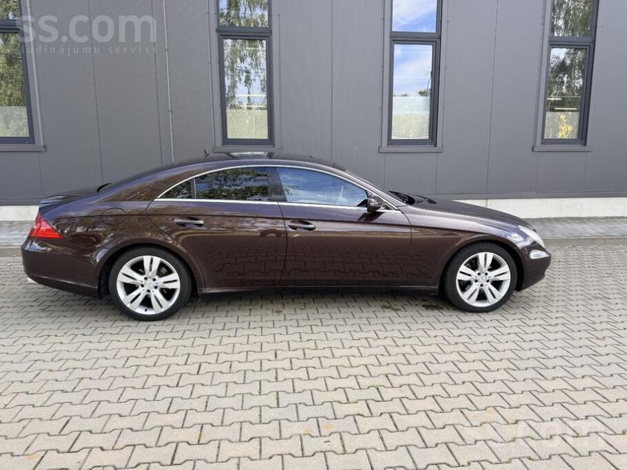 Sarkans Mercedes-Benz CLS 320 2009 Rīga, ar dzinēja tilpumu 3.00 L un nobraukumu 334 tūkst. km par 6900 €, foto 6 vietnē AUTOMOTO.COM.LV