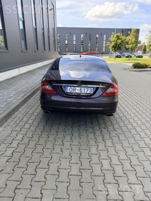 Sarkans Mercedes-Benz CLS 320 2009 Rīga, ar dzinēja tilpumu 3.00 L un nobraukumu 334 tūkst. km par 6900 €, foto 7 vietnē AUTOMOTO.COM.LV