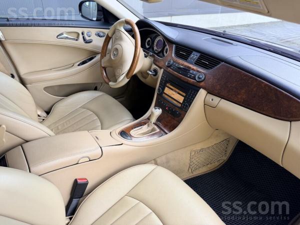 Sarkans Mercedes-Benz CLS 320 2009 Rīga, ar dzinēja tilpumu 3.00 L un nobraukumu 334 tūkst. km par 6900 €, foto 8 vietnē AUTOMOTO.COM.LV