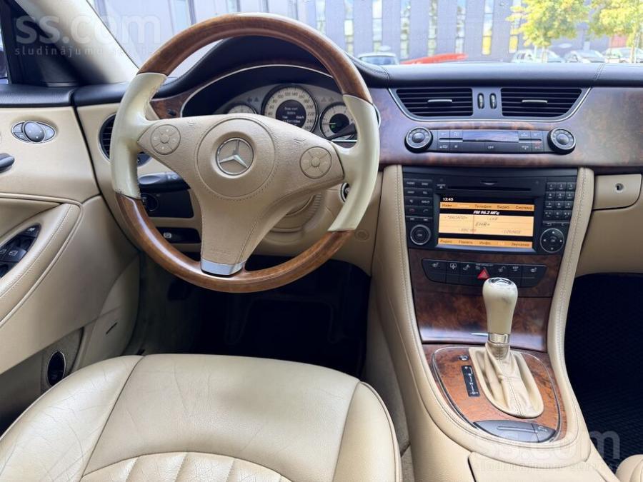 Sarkans Mercedes-Benz CLS 320 2009 Rīga, ar dzinēja tilpumu 3.00 L un nobraukumu 334 tūkst. km par 6900 €, foto 9 vietnē AUTOMOTO.COM.LV