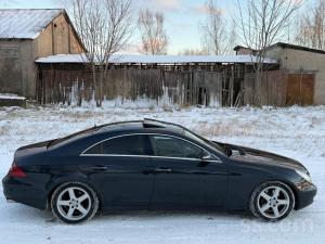 Mercedes-Benz CLS 320 2006 in Jelgava, with an engine capacity of 3.20 L and mileage of 405 thousand km for 5000 €, photo 6 on AUTOMOTO.COM.LV