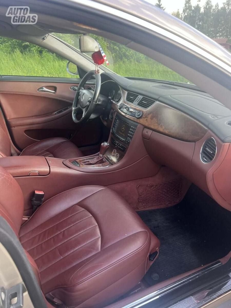 Mercedes-Benz CLS 320 2006 Viļņa, ar dzinēja tilpumu 3.00 L un nobraukumu 380 tūkst. km par 2650 €, foto 9 vietnē AUTOMOTO.COM.LV