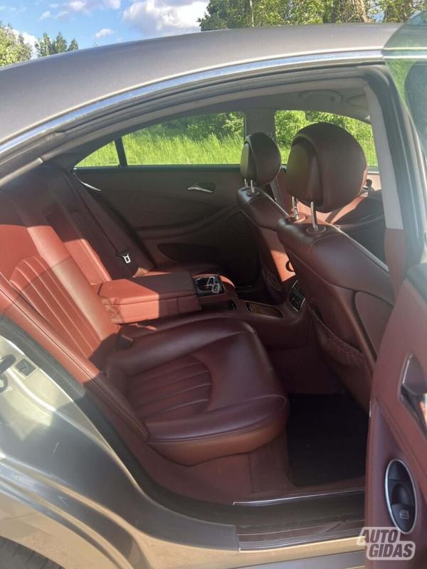 Mercedes-Benz CLS 320 2006 in Vilnius, with an engine capacity of 3.00 L and mileage of 380 thousand km for 2650 €, photo 10 on AUTOMOTO.COM.LV