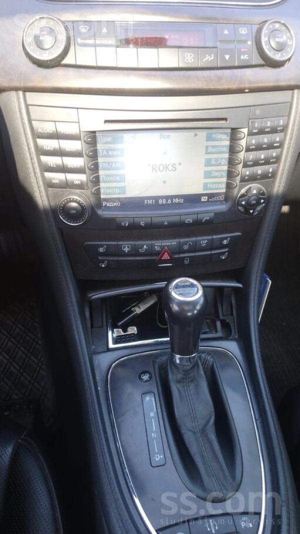 Mercedes-Benz CLS 320 2007 in Riga, with an engine capacity of 3.00 L and mileage of 393 thousand km for 4500 €, photo 3 on AUTOMOTO.COM.LV