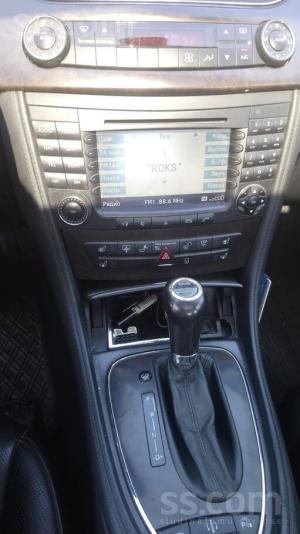 Mercedes-Benz CLS 320 2007 in Riga, with an engine capacity of 3.00 L and mileage of 393 thousand km for 4500 €, photo 4 on AUTOMOTO.COM.LV