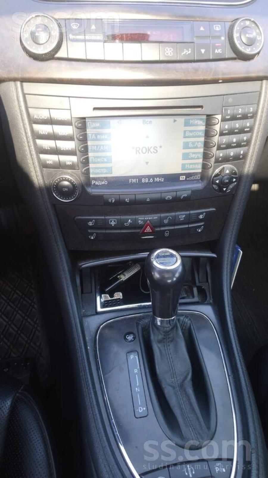 Mercedes-Benz CLS 320 2007 in Riga, with an engine capacity of 3.00 L and mileage of 393 thousand km for 4500 €, photo 4 on AUTOMOTO.COM.LV