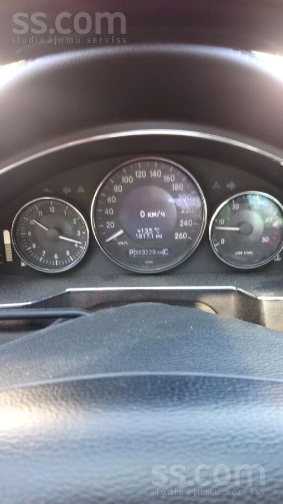 Mercedes-Benz CLS 320 2007 in Riga, with an engine capacity of 3.00 L and mileage of 393 thousand km for 4500 €, photo 5 on AUTOMOTO.COM.LV